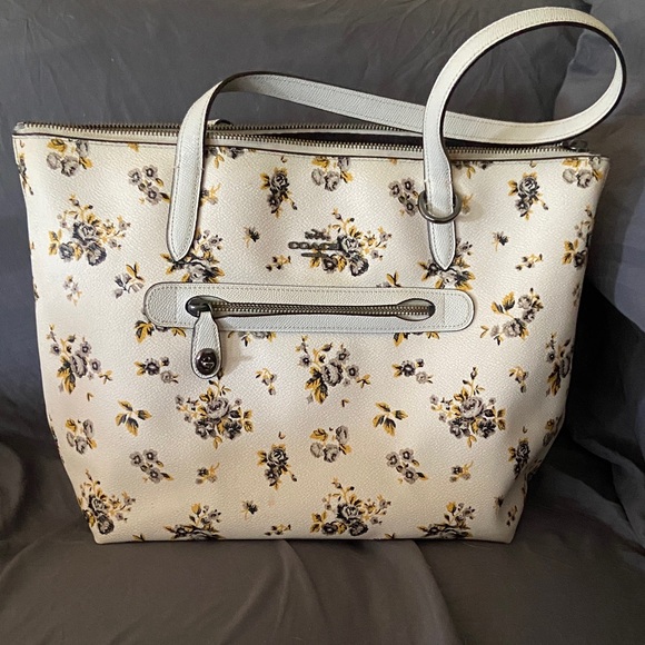 Coach | Bags | Coach Taylor Tote In Prairie Print Chalk Flowers Euc ...